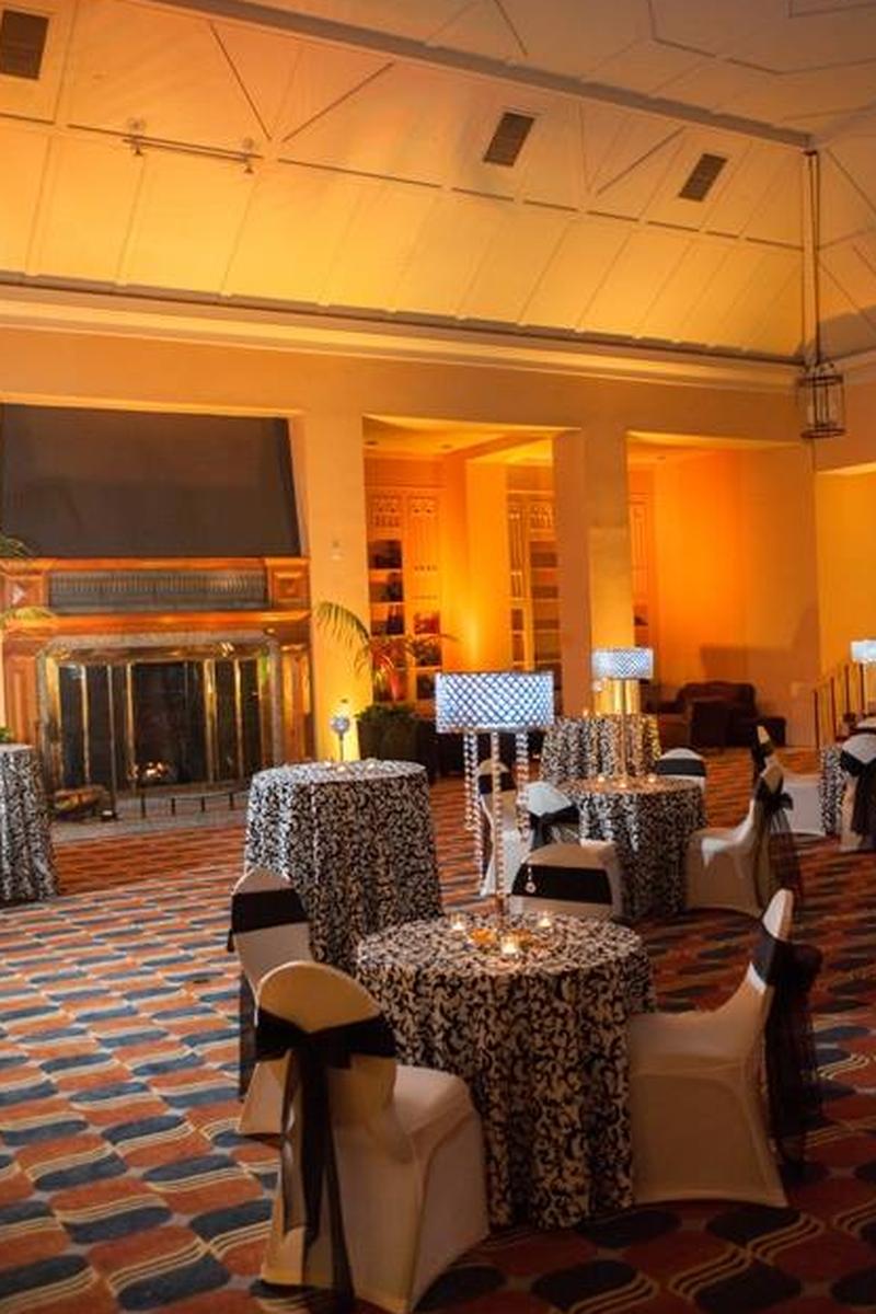 DoubleTree by Hilton Boston North Shore Weddings | Get Prices for ...
