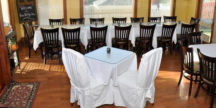 Five Bridge Inn Weddings | Get Prices for Wedding Venues in MA
