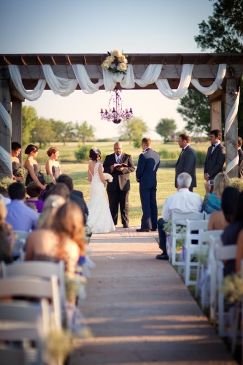 Clauren Ridge Vineyard and Winery Weddings