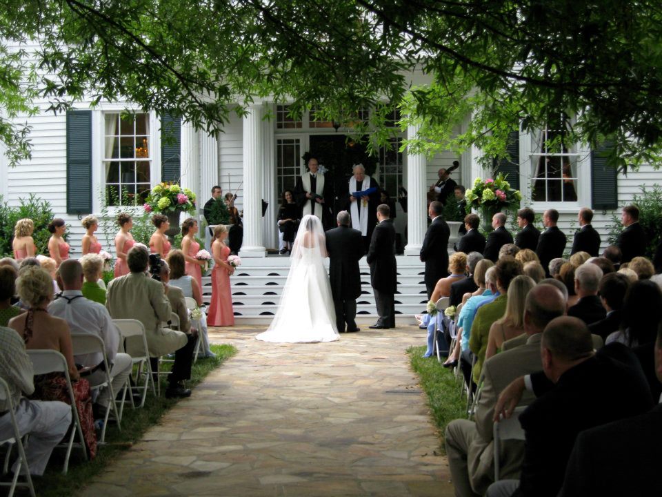 Lake of the woods wedding venue | Beachweddingtips.com