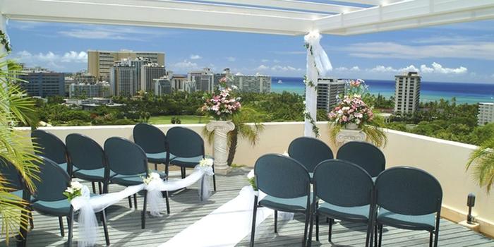 Doubletree by Hilton Alana - Waikiki Beach Weddings