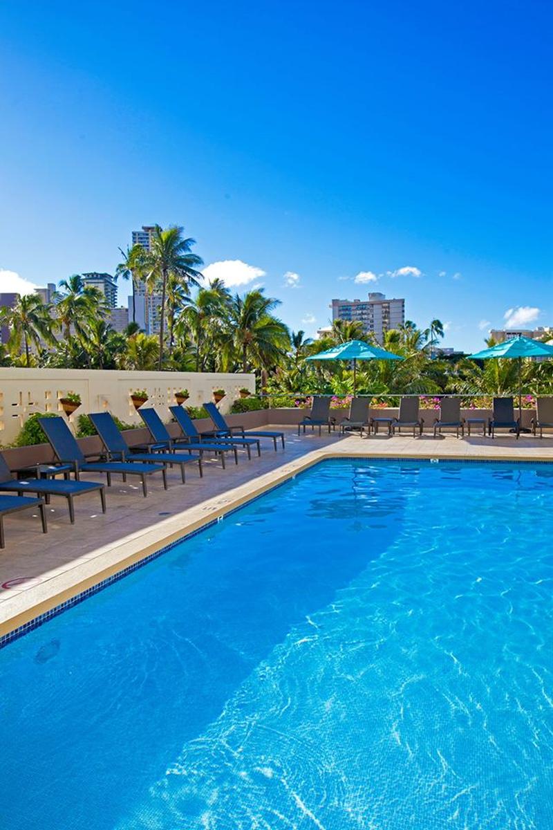Doubletree by Hilton Alana - Waikiki Beach Weddings