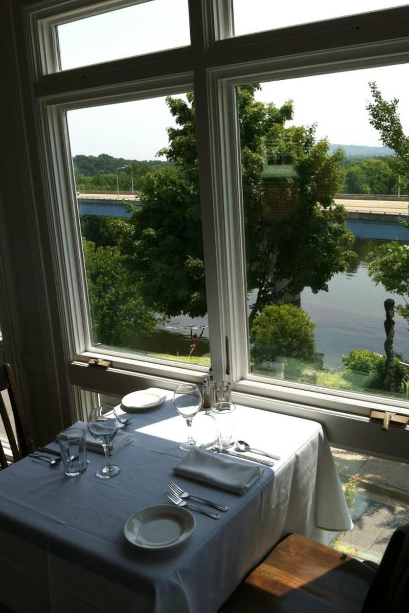 Bluff View Art District Weddings | Get Prices for Wedding Venues in TN