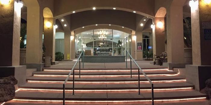 Oasis Special Events Center Weddings | Get Prices for Wedding Venues