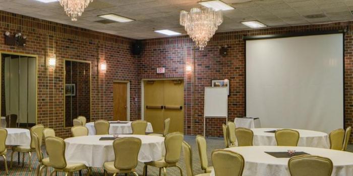 William Tell Banquets at Holiday Inn Countryside Weddings | Get Prices ...