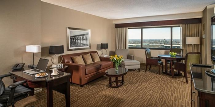 The DoubleTree Suites & Capital Club of Columbus Weddings | Get Prices ...
